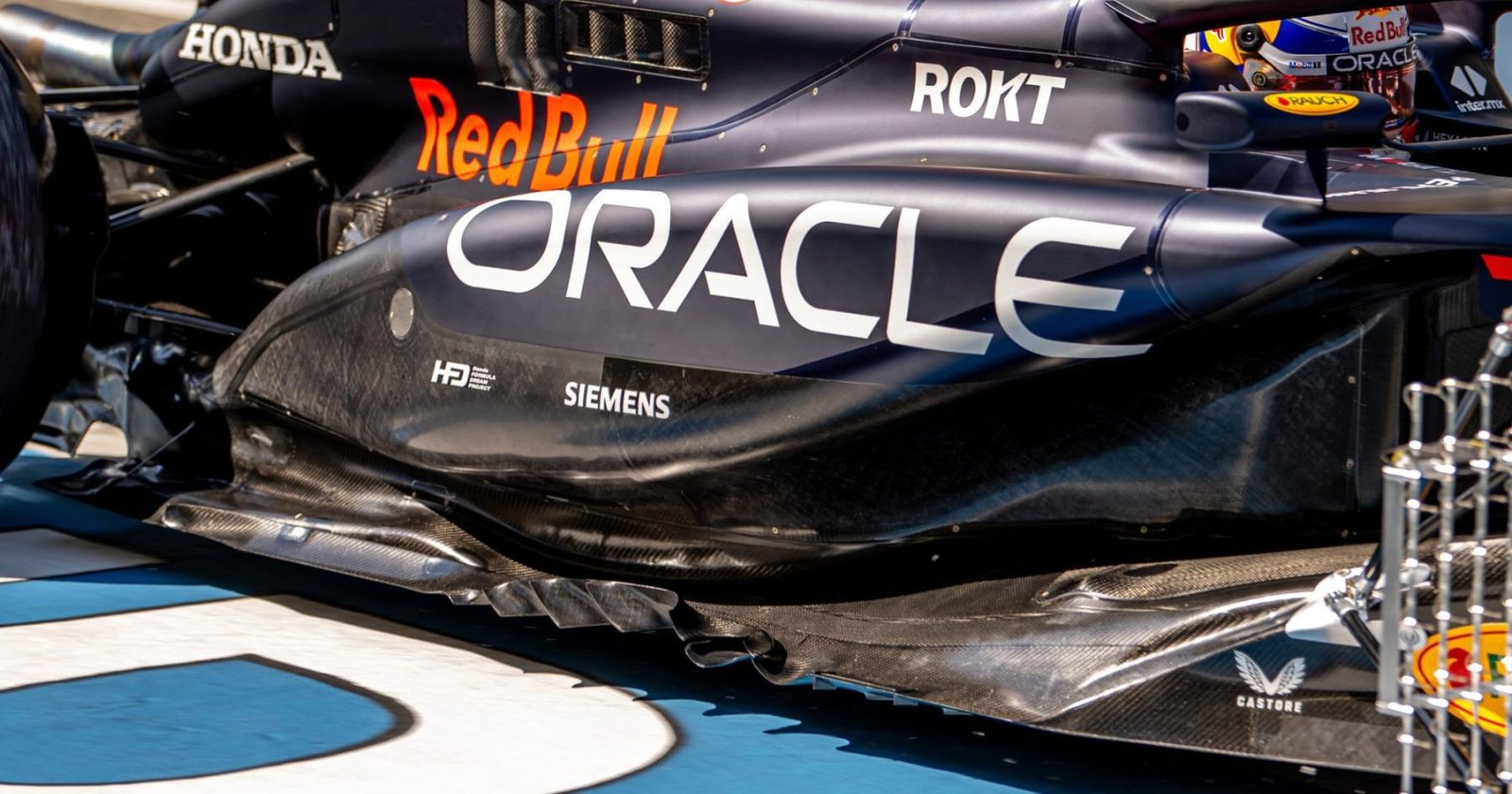 Red Bull RB20: Nuevas tomas de aire y piso refinado para aumentar la ...